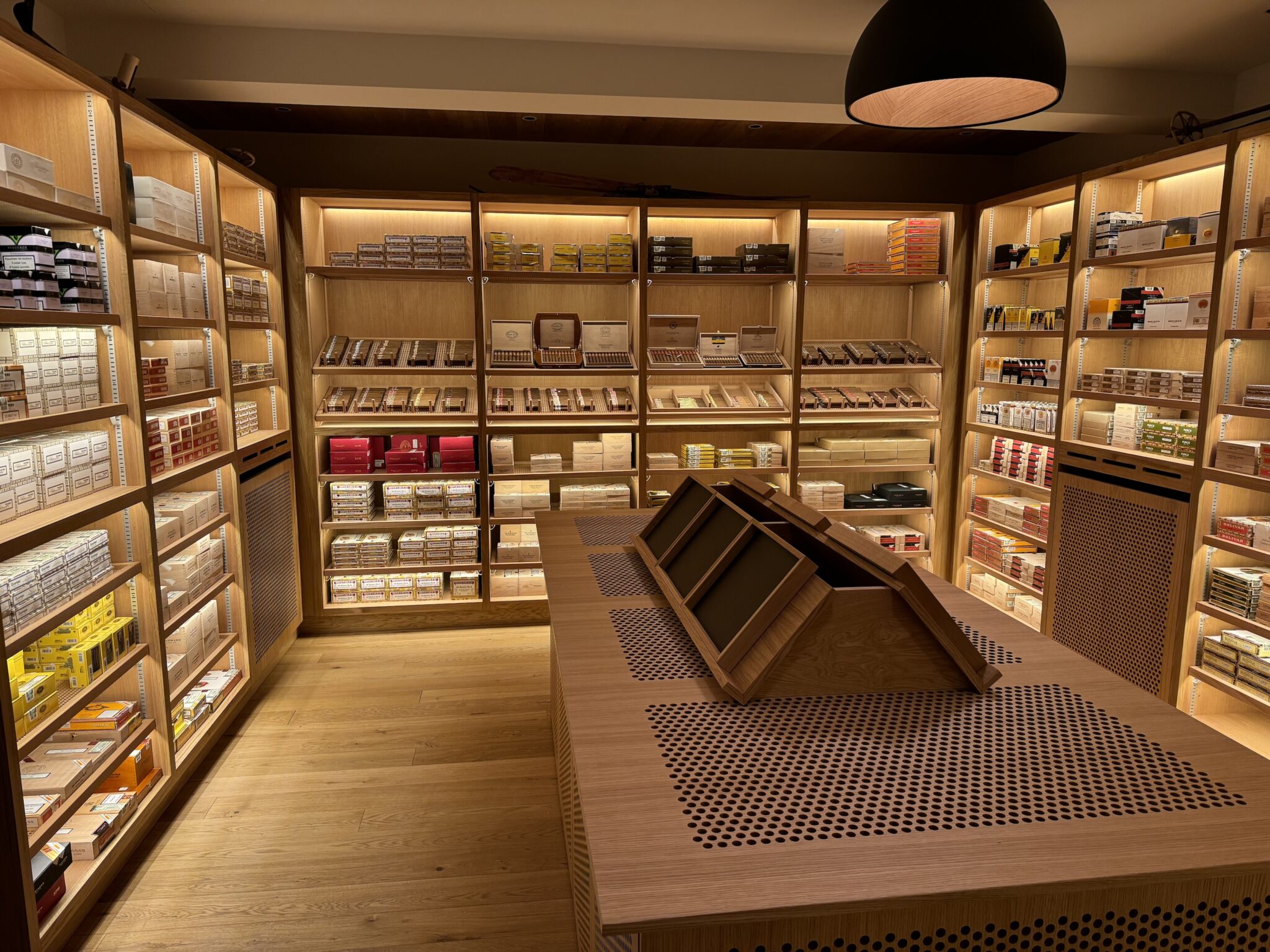 La Casa del Habano Samnaun – Tax-Free Cuban Cigars Switzerland